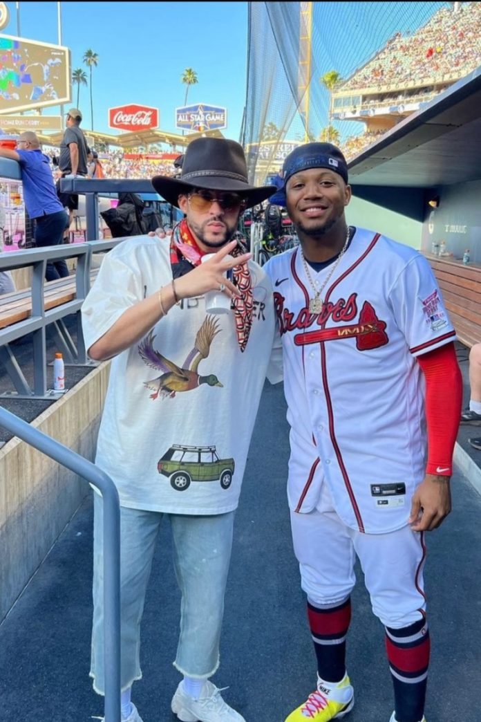 Ronald Acuña Jr. firma con Rimas Sports de Bad Bunny, marcando un hito ...